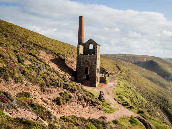A Brief History of Mining in Cornwall - Wilderness England